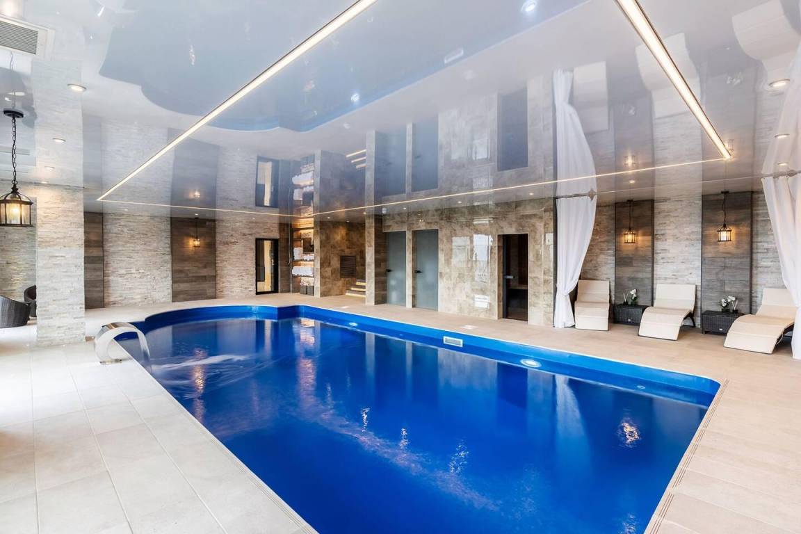 245 M² House ∙ 11 Bedrooms ∙ 30 Guests - Ruthin