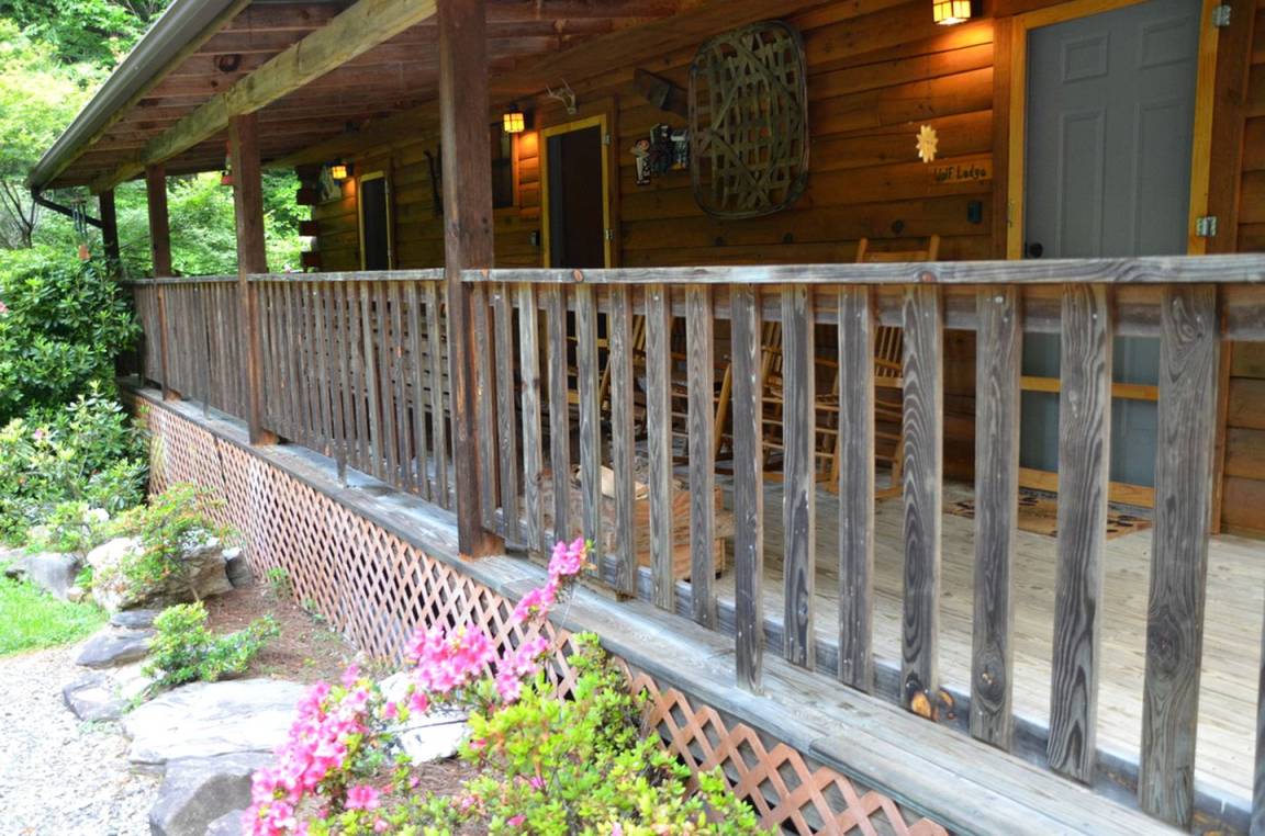House ∙ 1 Bedroom ∙ 3 Guests - Cherokee, NC