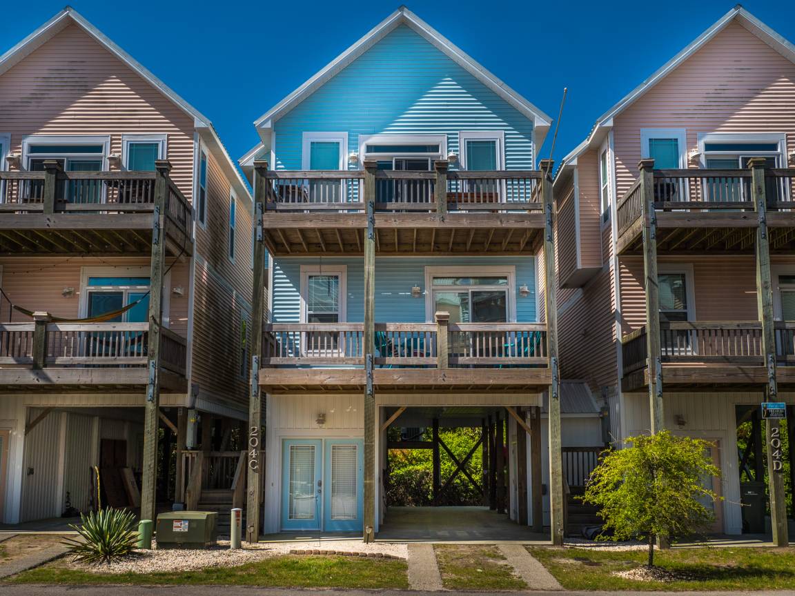 119 M² House ∙ 4 Bedrooms ∙ 11 Guests - Topsail Island, NC