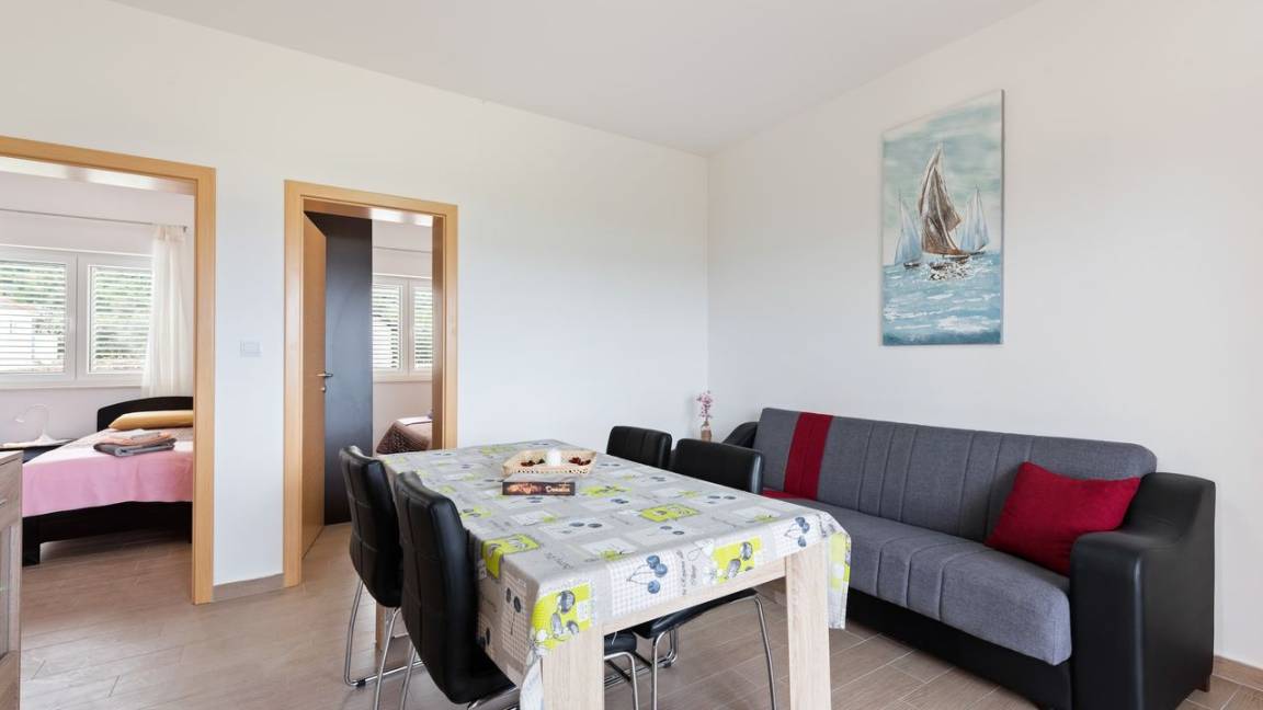 65 M² Apartment ∙ 2 Bedrooms ∙ 6 Guests - Sukošan