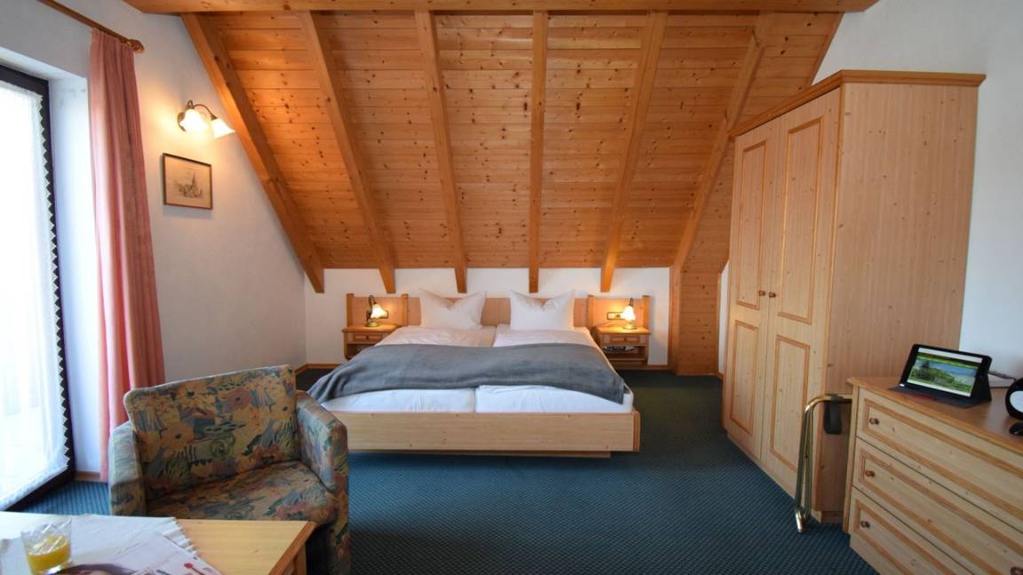 70 M² Hotel ∙ 2 Bedrooms ∙ 6 Guests - Geiselwind