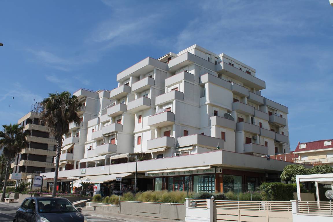 Apartamento ∙ 1 Habitación ∙ 5 Huéspedes - Alba Adriatica
