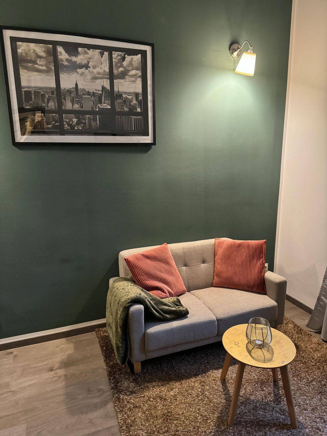34 M² Huoneisto ∙ 1 Makuuhuone ∙ 2 Vierasta - Halle