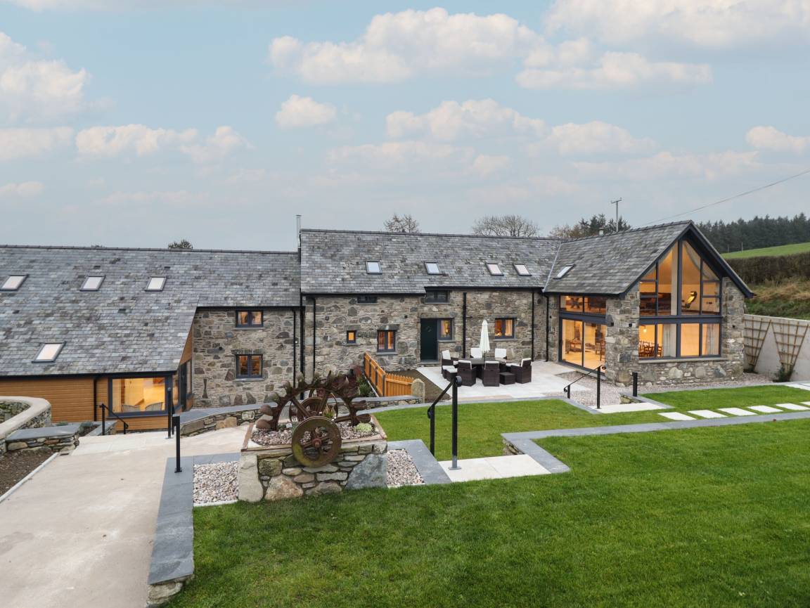 コテージ ∙ 寝室: 6 ∙ ゲスト14 人 - ウェールズ