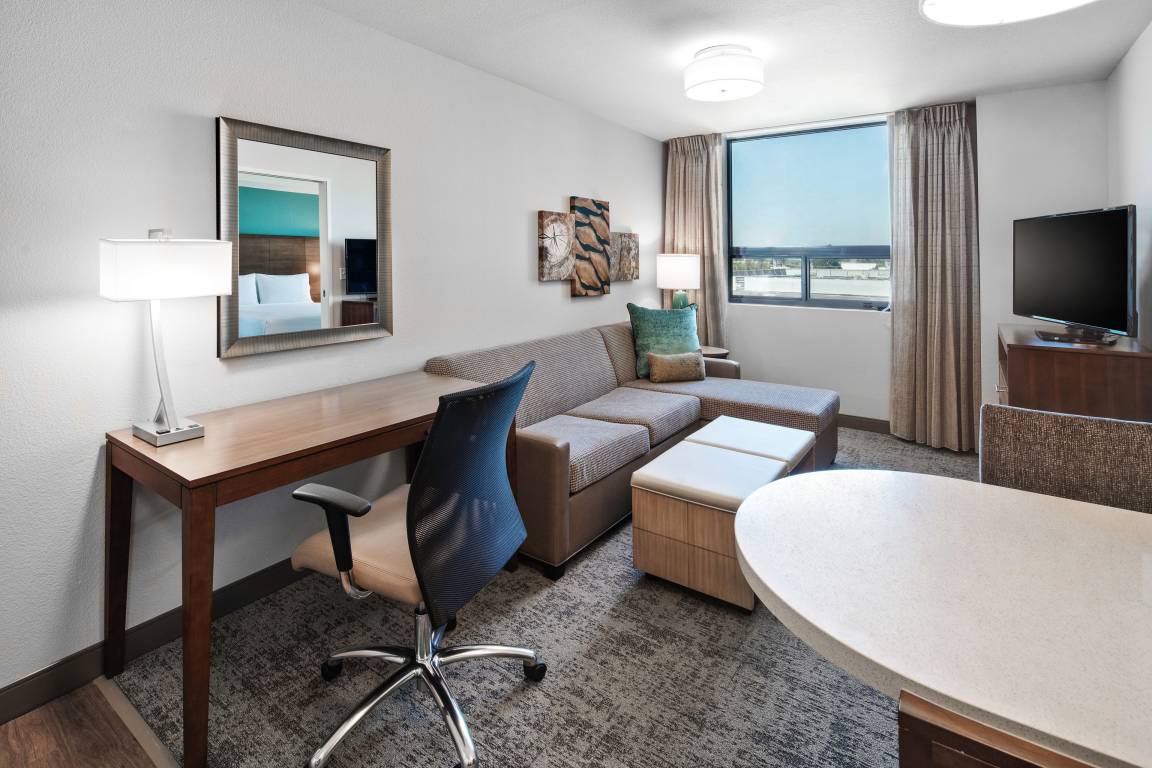 Hotel ∙ 1 Bedroom ∙ 4 Guests - Irvine, CA
