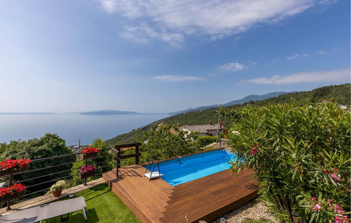 73 M² Apartment ∙ 2 Bedrooms ∙ 5 Guests - Opatija