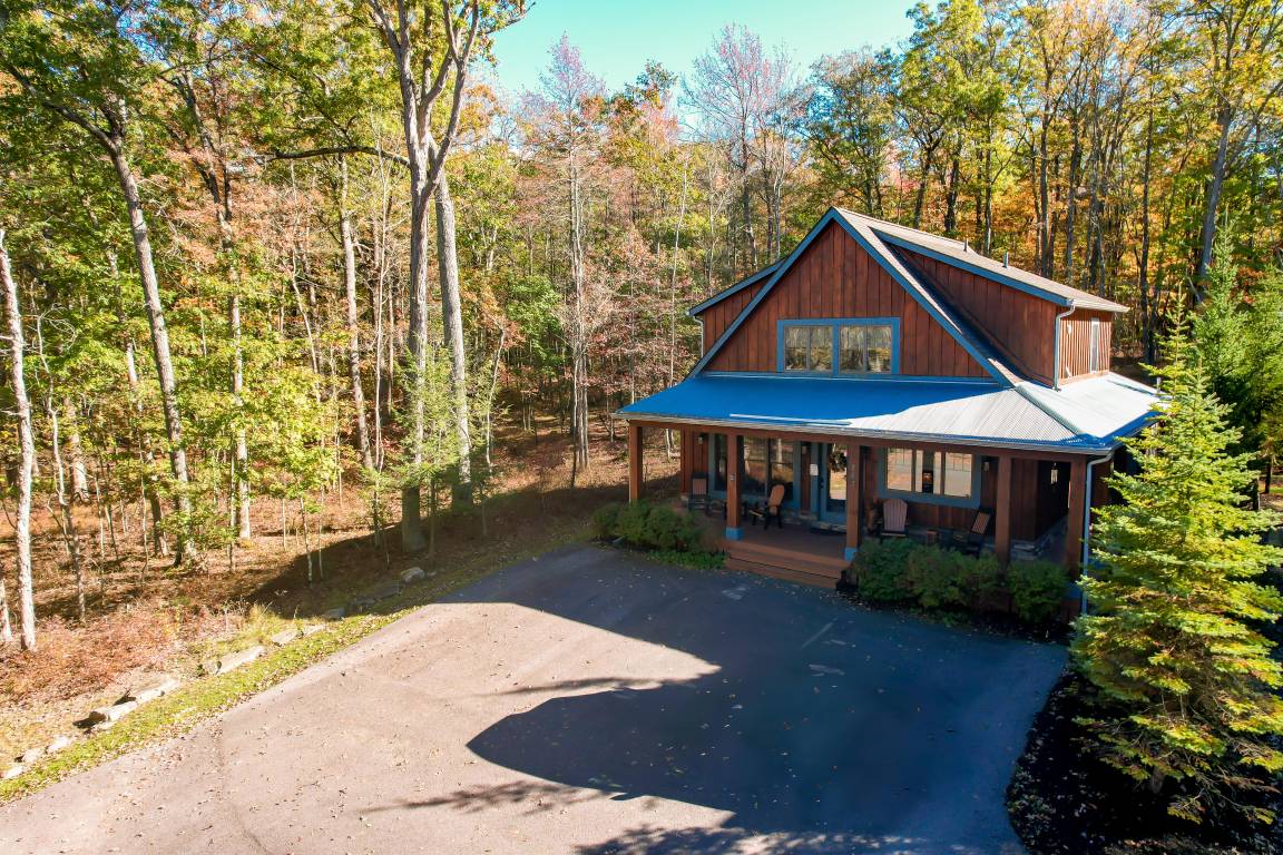 House ∙ 5 Bedrooms ∙ 10 Guests - Deep Creek Lake, Oakland