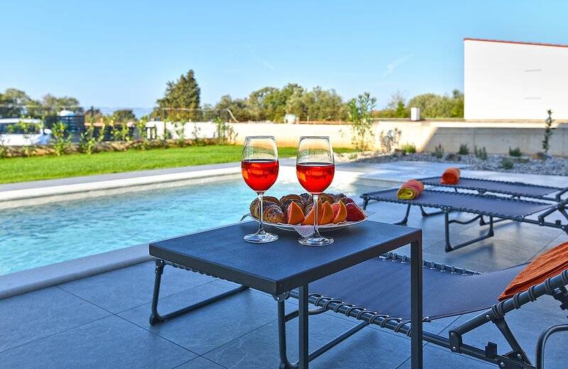 180 M² Villa Vacanza ∙ 4 Camere Da Letto ∙ 12 Ospiti - Rovigno