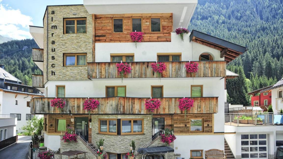 90 M² Apartment ∙ 3 Bedrooms ∙ 7 Guests - Ischgl