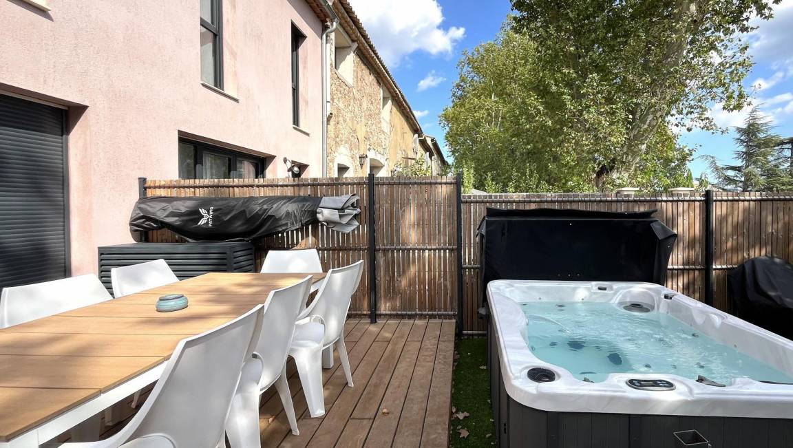 85 M² Gîte ∙ 2 Chambres ∙ 6 Personnes - Brignoles