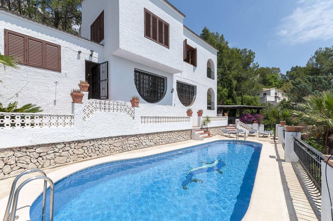 324 M² Villa ∙ 5 Bedrooms ∙ 10 Guests - Gandia