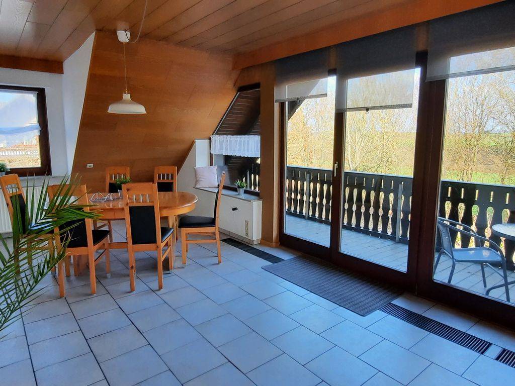 100 M² Ferienwohnung ∙ 3 Schlafzimmer ∙ 6 Gäste - Frankenberg (Eder)