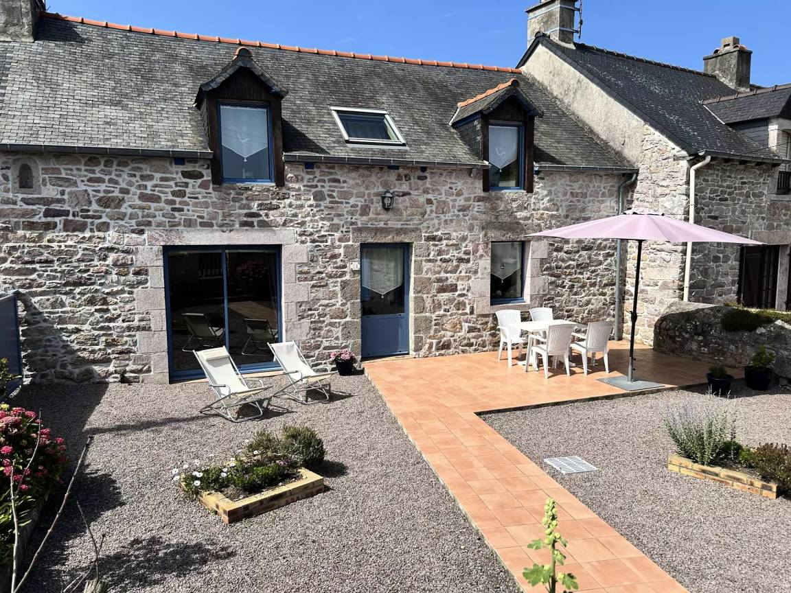 80 M² Ferienhaus ∙ 2 Schlafzimmer ∙ 4 Gäste - Erquy