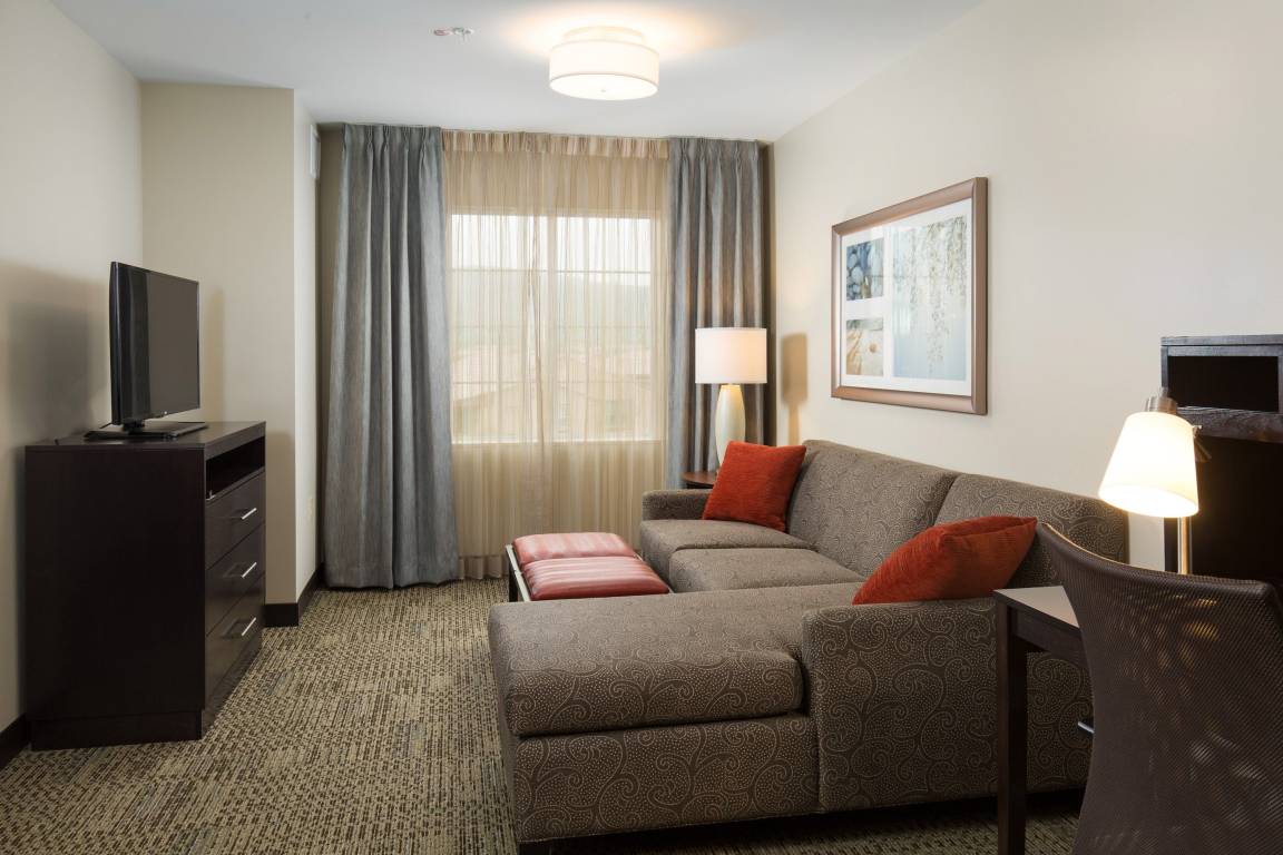 Hotel ∙ 1 Bedroom ∙ 4 Guests - Corona, CA