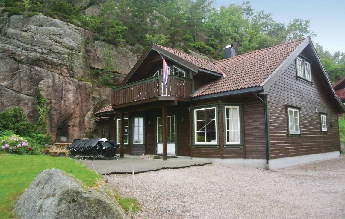 150 M² Ferienhaus ∙ 6 Schlafzimmer ∙ 12 Gäste - Spangereid