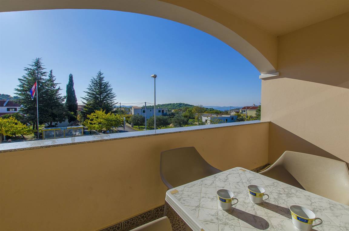 34 M² Ferienwohnung ∙ 1 Schlafzimmer ∙ 4 Gäste - Murter