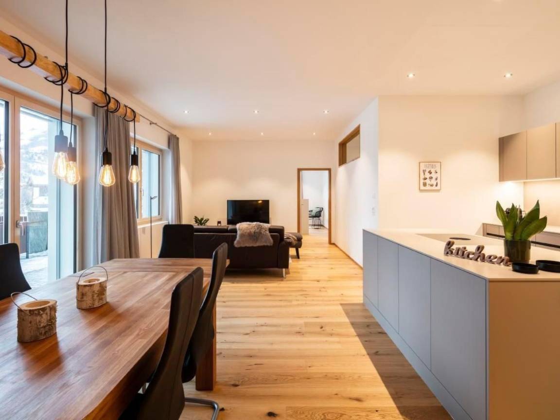 130 M² Ferienwohnung ∙ 3 Schlafzimmer ∙ 6 Gäste - Falera