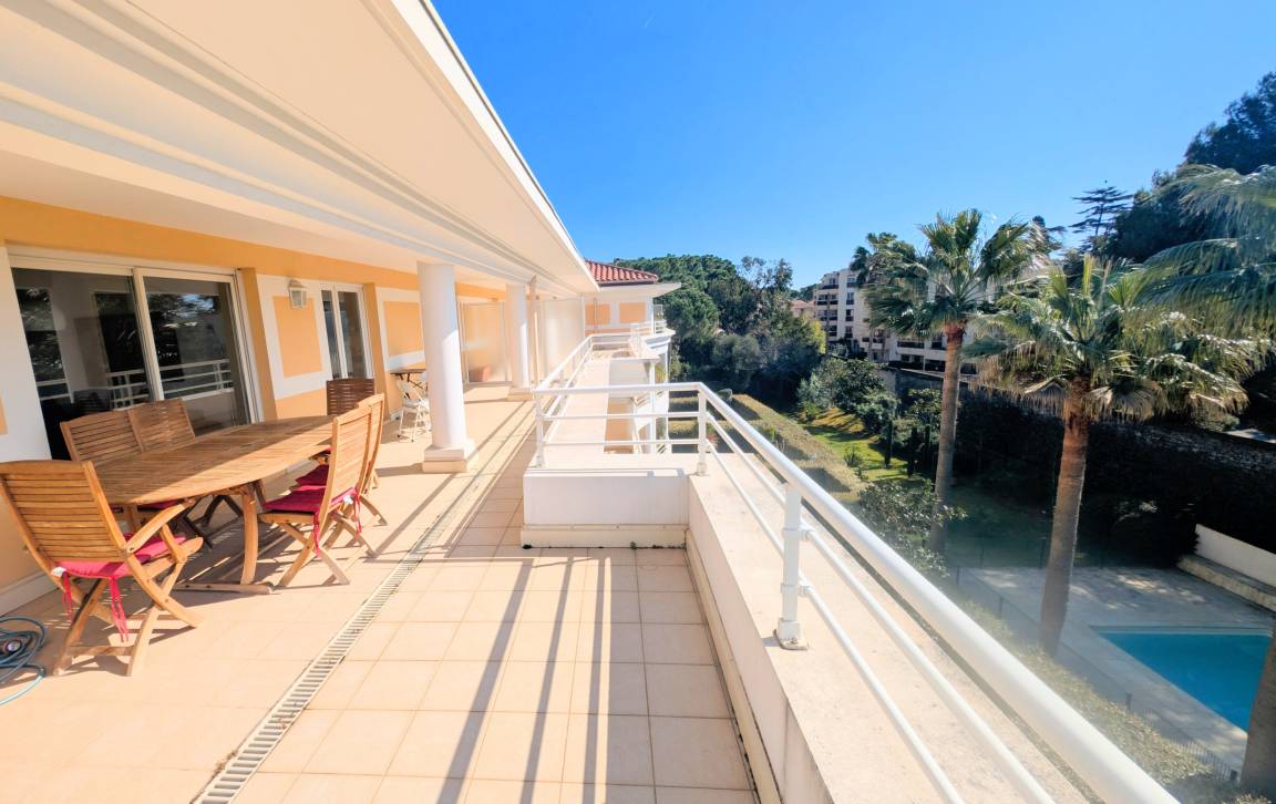 100 M² Apartamento ∙ 3 Habitaciones ∙ 6 Huéspedes - Antibes