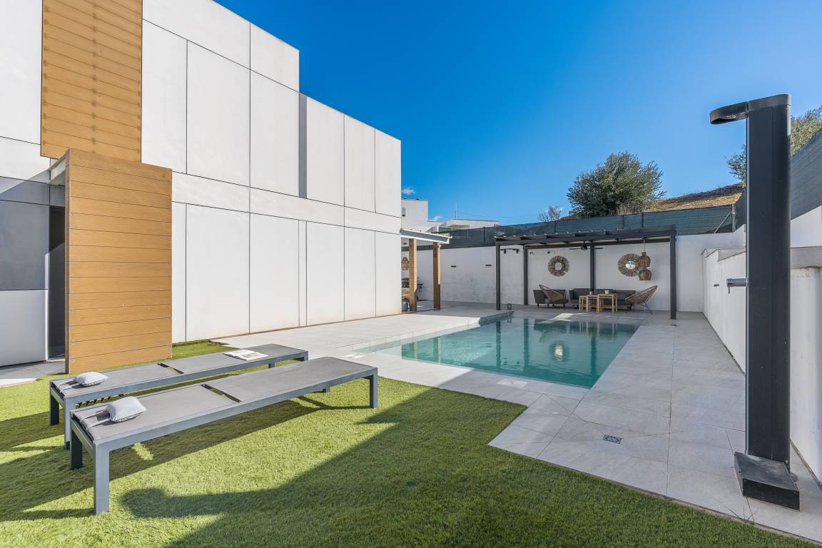 150 M² Casa ∙ 3 Habitaciones ∙ 8 Huéspedes - Granada, España