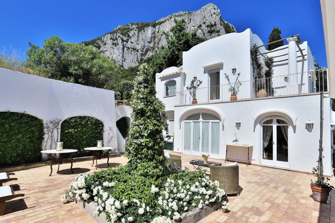 200 M² Villa Vacanza ∙ 1 Camera Da Letto ∙ 6 Ospiti - Isola di Capri