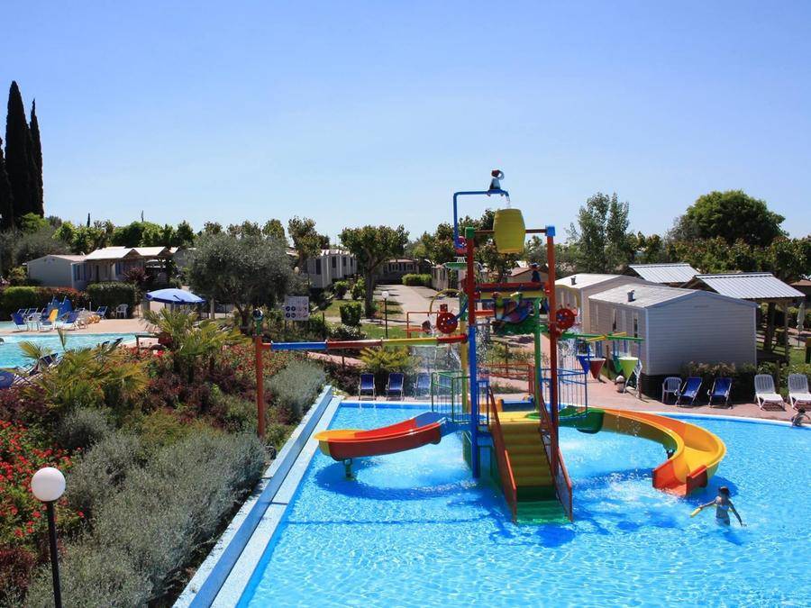 22 M² Caravan ∙ 2 Bedrooms ∙ 5 Guests - Garda
