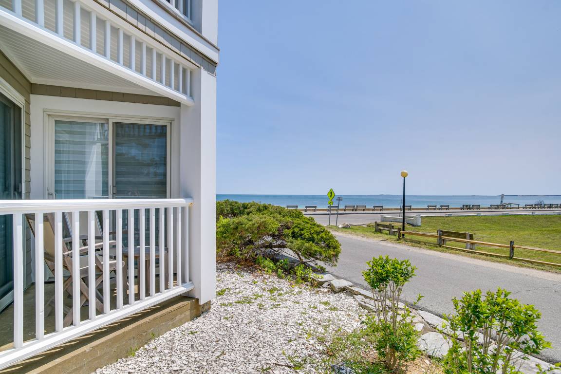 102 M² Apartment ∙ 2 Bedrooms ∙ 4 Guests - Oak Bluffs, MA