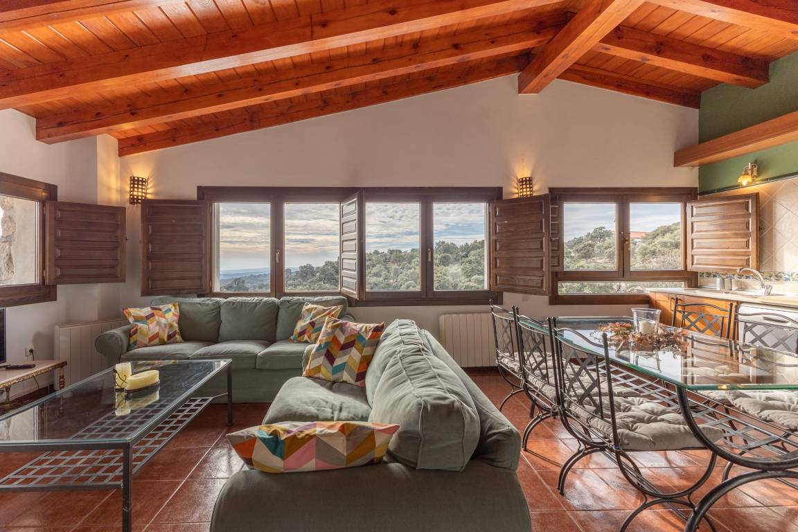 120 M² Casa ∙ 3 Habitaciones ∙ 6 Huéspedes - Zarzalejo