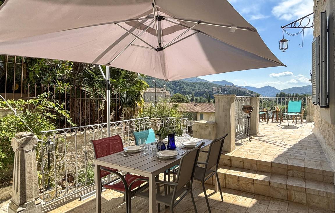 98 M² Maisonette ∙ 3 Bedrooms ∙ 7 Guests - Terni
