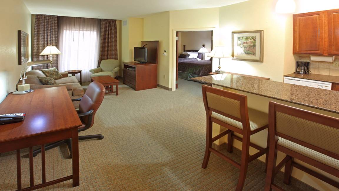 Condo ∙ 1 Bedroom ∙ 4 Guests - Lake Hamilton, AR