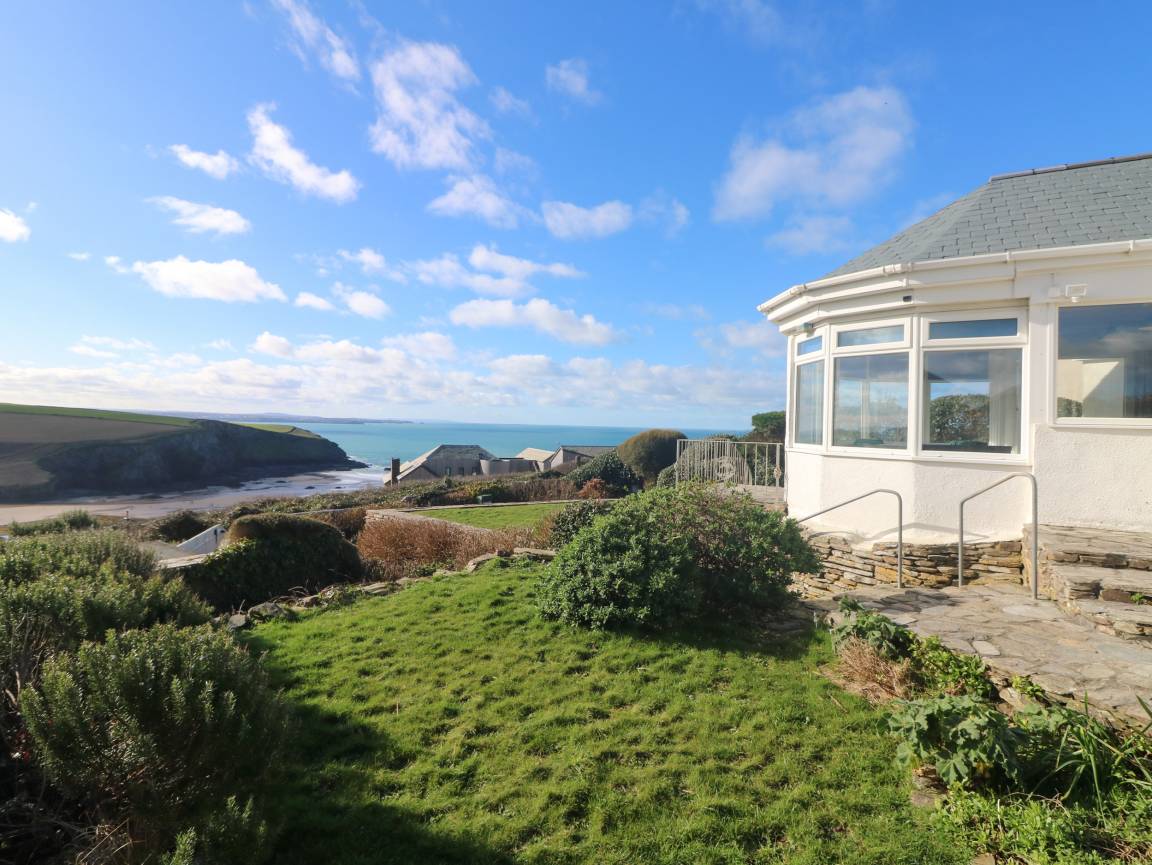Cottage ∙ 4 Bedrooms ∙ 8 Guests - Mawgan Porth