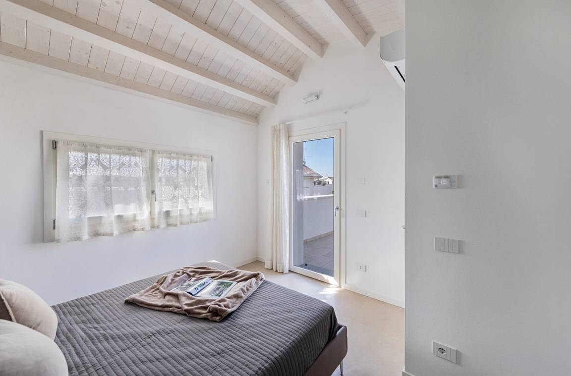 100 M² Villa ∙ 3 Bedrooms ∙ 8 Guests - Sirmione