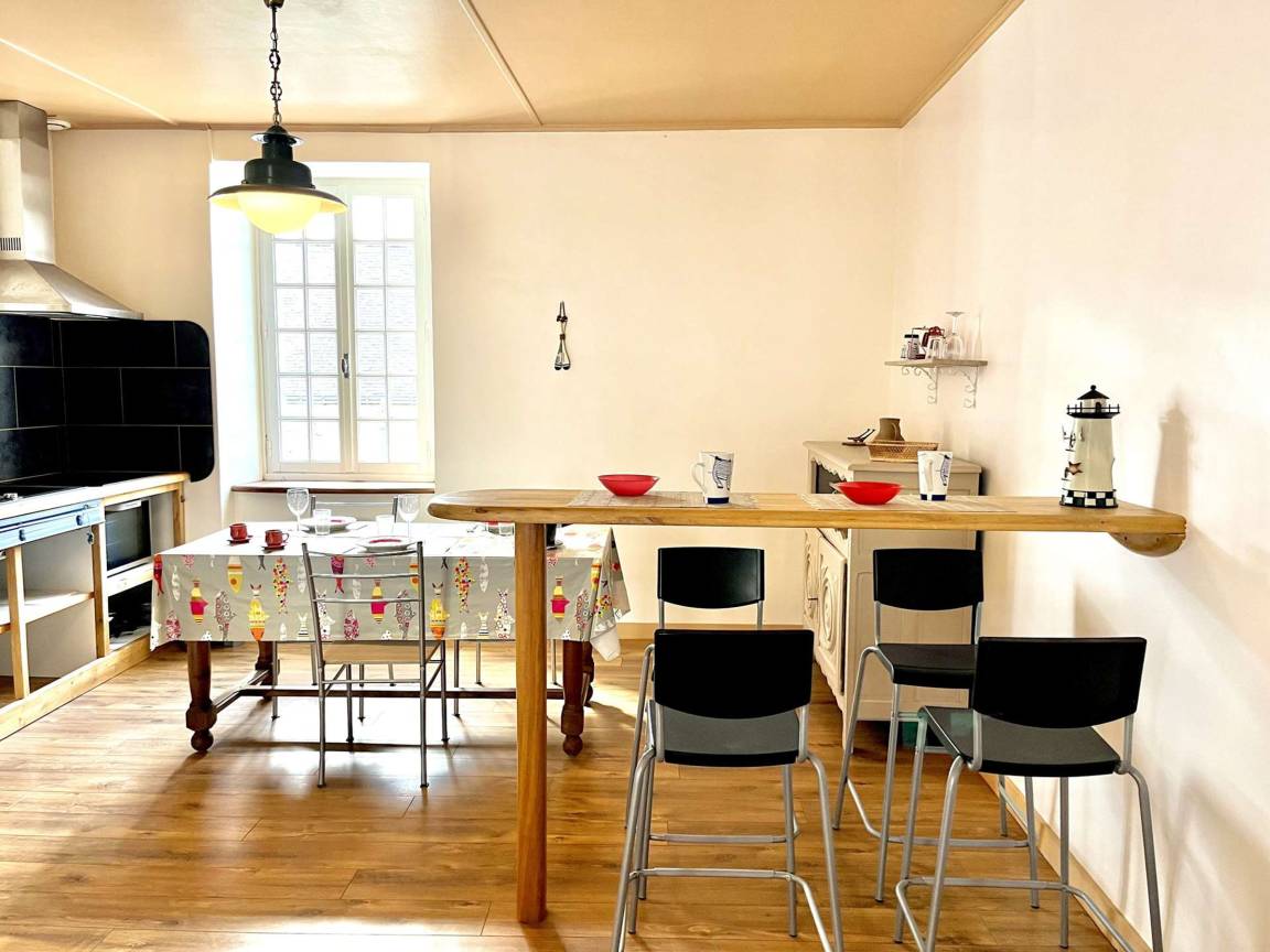 48 M² Studio Flat ∙ 1 Bedroom ∙ 2 Guests - Étel