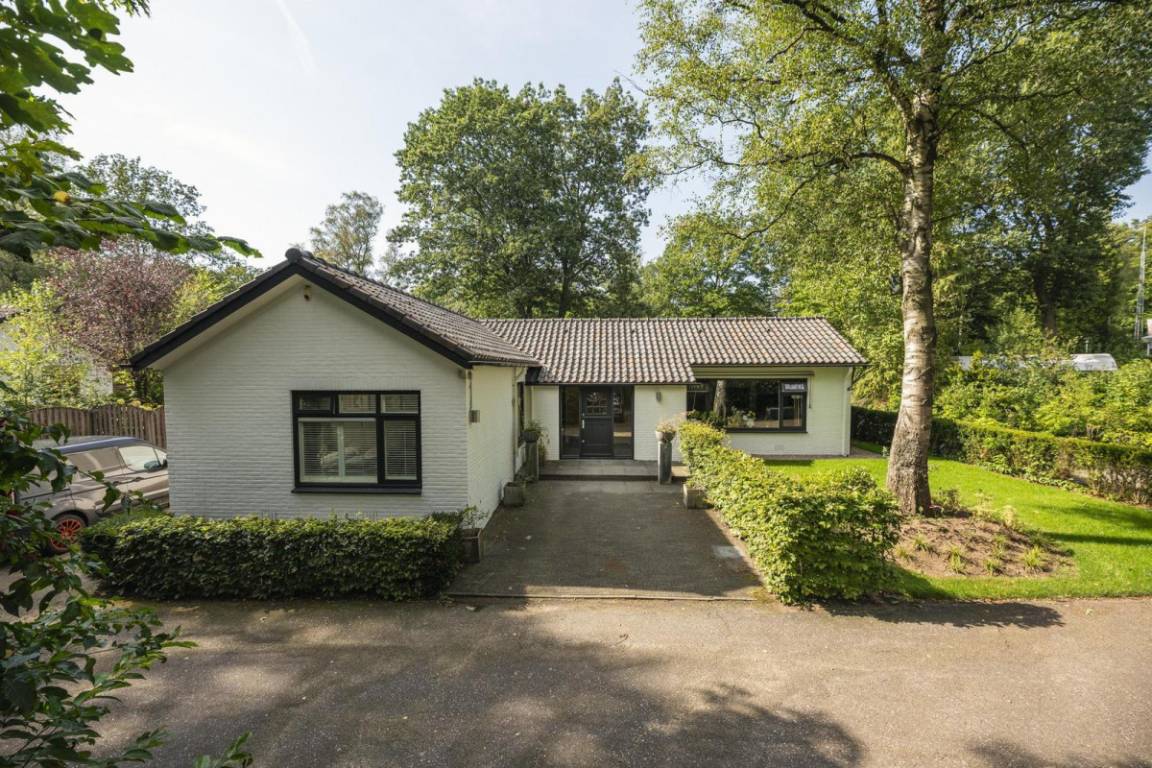 111 M² Huis ∙ 5 Slaapkamers ∙ 12 Gasten - Eerbeek