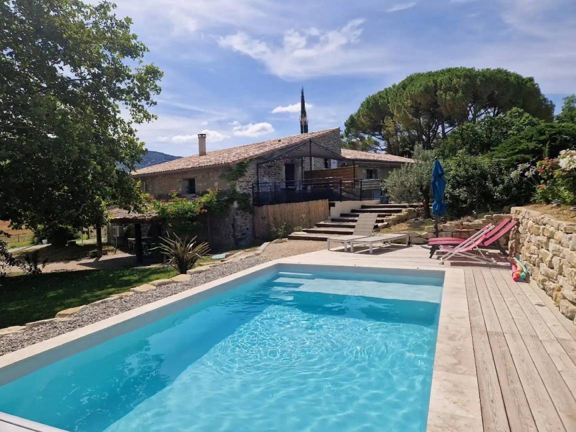 70 M² Appartement ∙ 2 Chambres ∙ 5 Personnes - Soyans