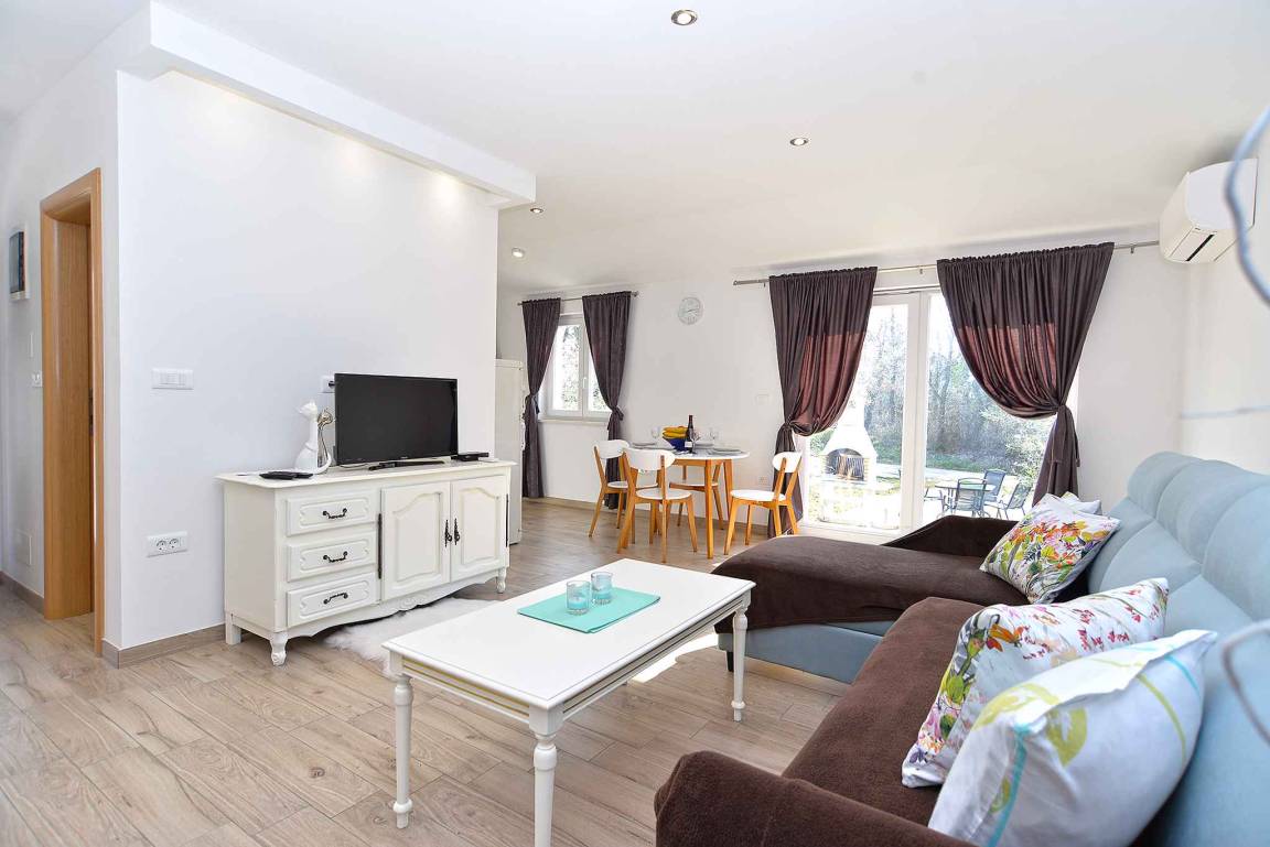 70 M² Huis ∙ 2 Slaapkamers ∙ 6 Gasten - Pula