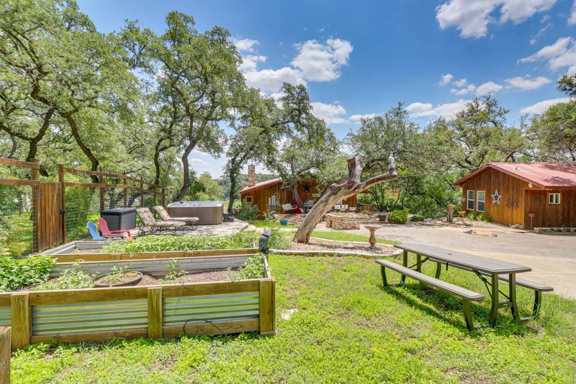 260 M² House ∙ 4 Bedrooms ∙ 16 Guests - Lago Vista, TX
