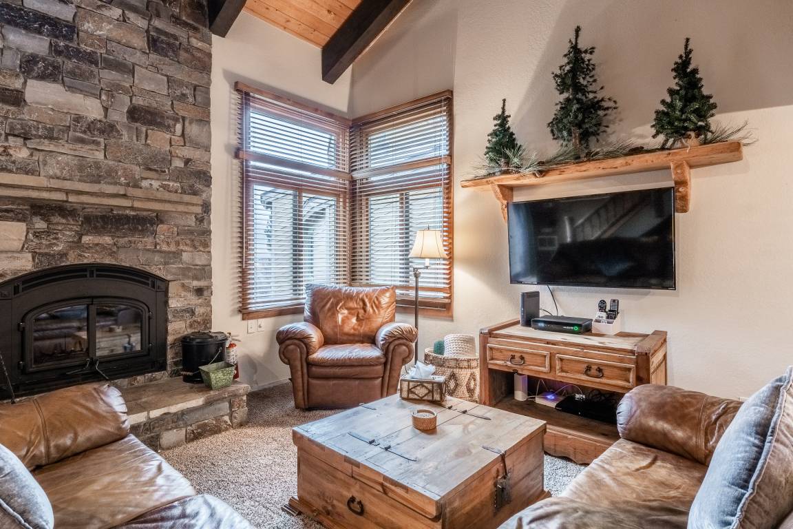 158 M² House ∙ 3 Bedrooms ∙ 8 Guests - Mammoth Lakes, CA