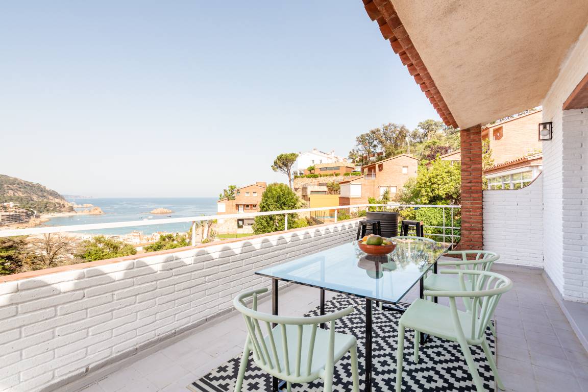 130 M² House ∙ 4 Bedrooms ∙ 4 Guests - Tossa de Mar