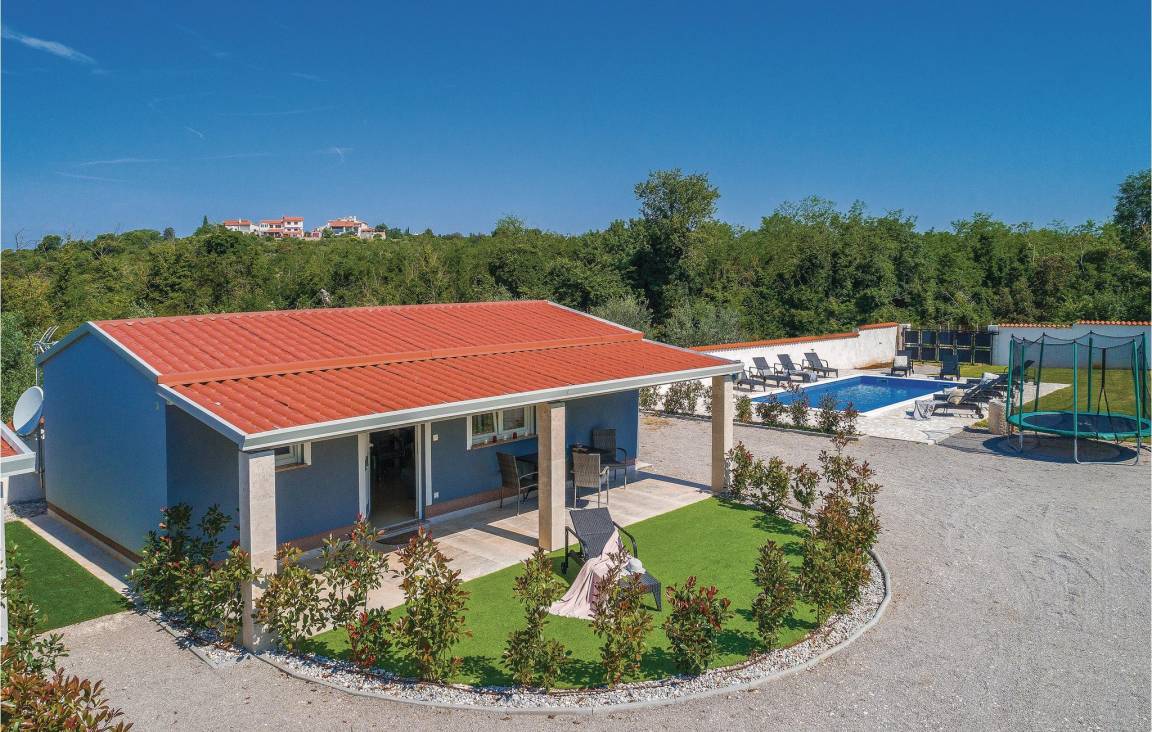 40 M² House ∙ 2 Bedrooms ∙ 6 Guests - Pula
