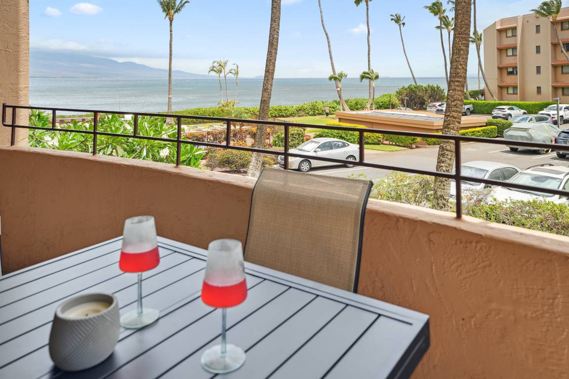 74 M² Condo ∙ 2 Bedrooms ∙ 6 Guests - Maui Ocean Center, The Aquarium of Hawaii
