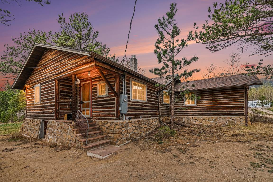 105 M² Cabin ∙ 2 Bedrooms ∙ 4 Guests - Allenspark, CO