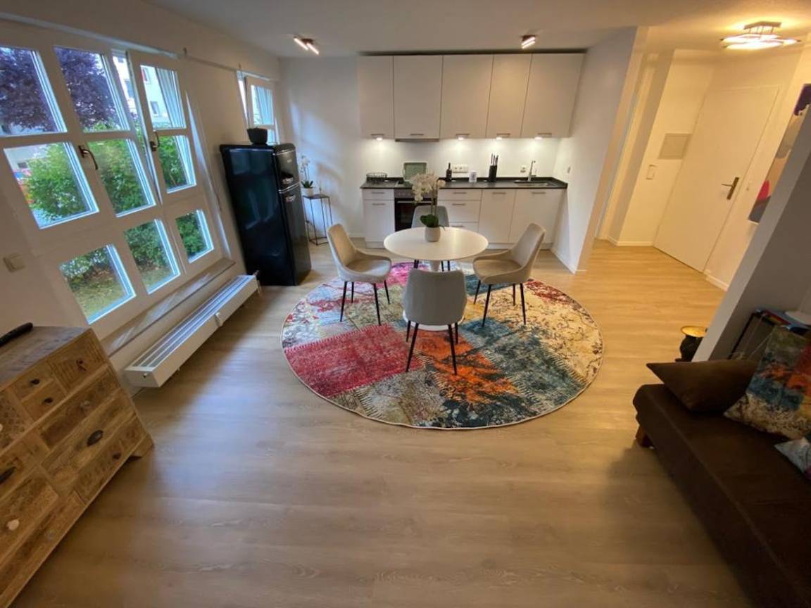 50 M² Ferienwohnung ∙ 1 Schlafzimmer ∙ 2 Gäste - München