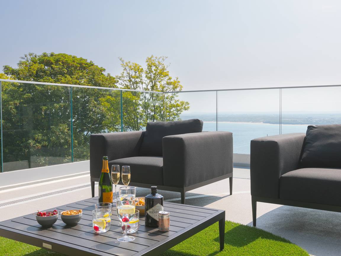Cottage ∙ 5 Bedrooms ∙ 10 Guests - St Ives