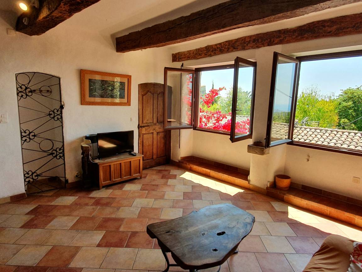 55 M² Talo ∙ 1 Makuuhuone ∙ 5 Vierasta - Vence