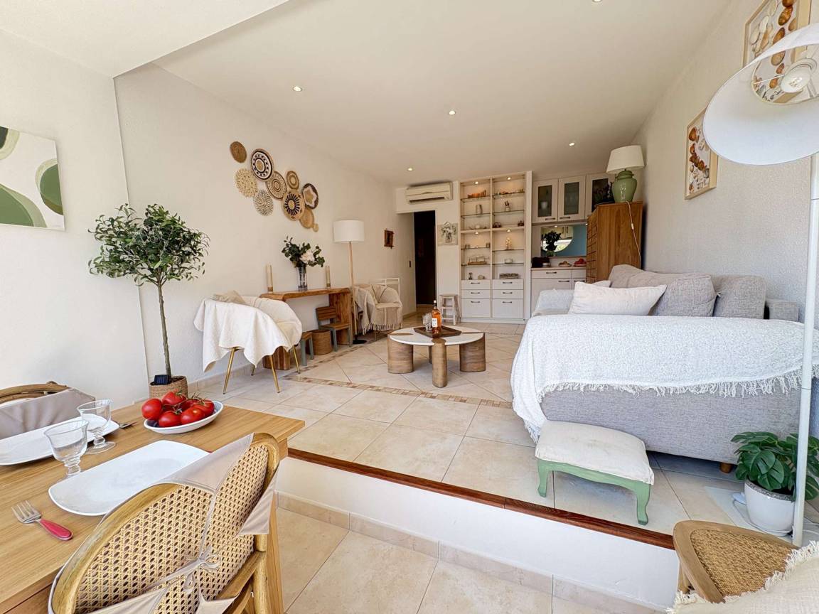 72 M² Apartment ∙ 2 Bedrooms ∙ 4 Guests - Sanary-sur-Mer