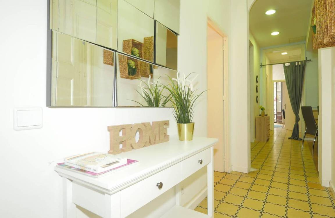 60 M² Appartamento Vacanza ∙ 2 Camere Da Letto ∙ 3 Ospiti - Barcellona