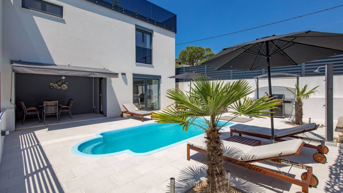 80 M² Ferienwohnung ∙ 2 Schlafzimmer ∙ 6 Gäste - Krk