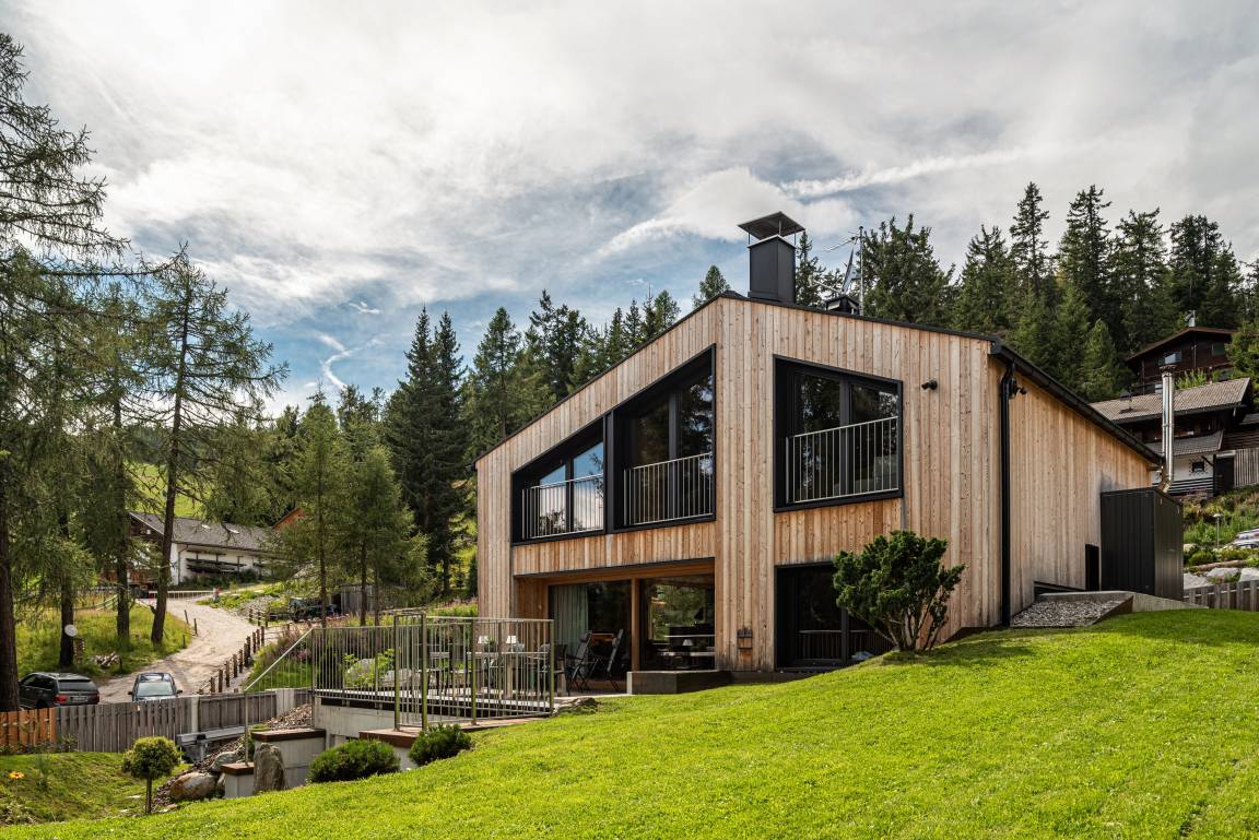 230 M² Chalet ∙ 4 Bedrooms ∙ 8 Guests - Kronplatz