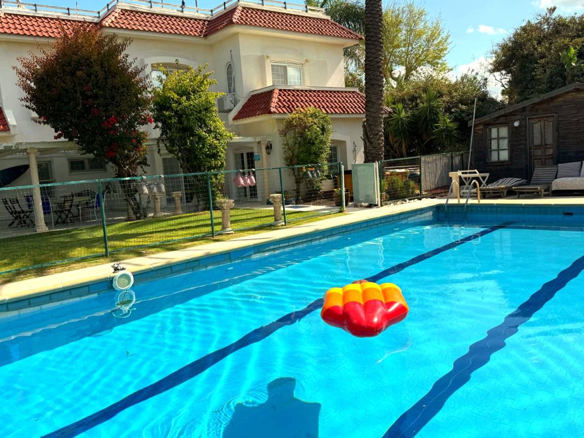 Villa ∙ 6 Bedrooms ∙ 14 Guests - Israel