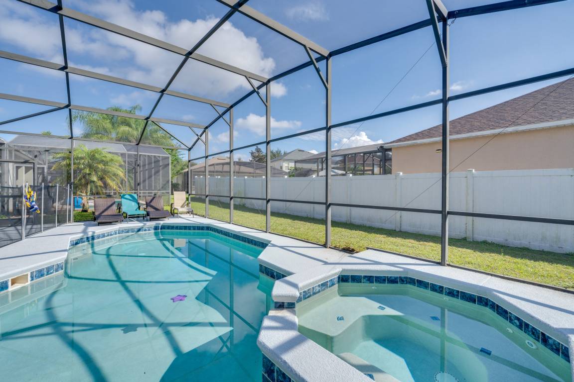 290 M² House ∙ 5 Bedrooms ∙ 12 Guests - St. Cloud, FL